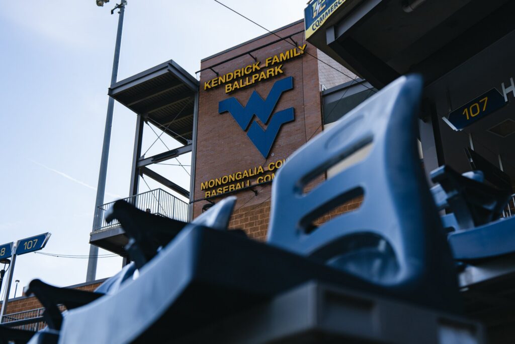 Hype, hope & high stakes: fans give perspective on NCAA Regional ...