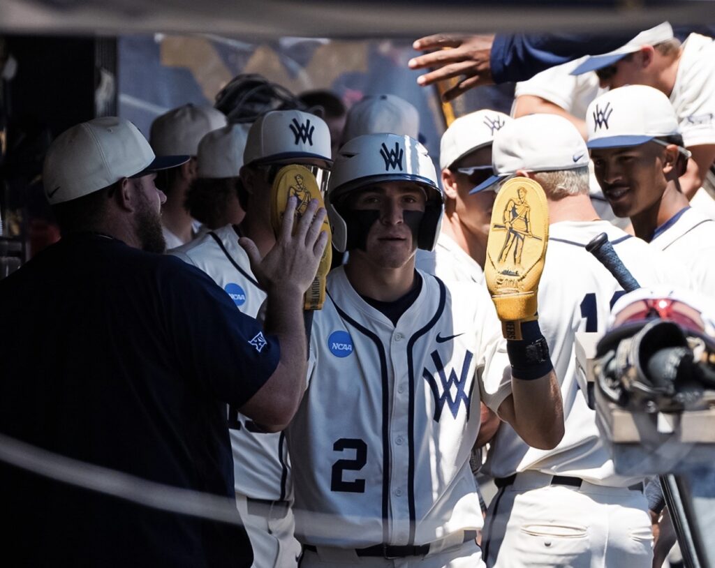 Mountaineers erupt for six runs in sixth inning to stay alive with 10-5 ...